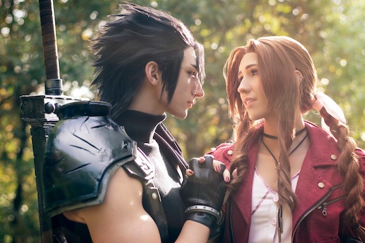 バスターソードを背に佇む姿がステキ 「FF7」ザックスに扮した海外コスプレイヤーが話題（1/2） | ねとらぼ