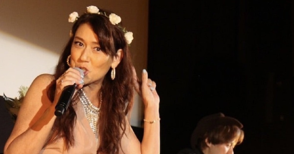 LiLiCo、9キロ減でお気に入りドレス着る 声帯手術、骨折で「この3年弱、本当にいろんな意味で頑張らなければいけなかった」（1/2） | ねとらぼ